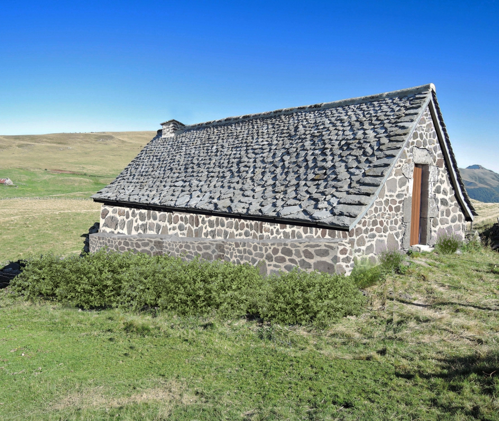 RESTAURATION D'UN BURON - LE FALGOUX (15)